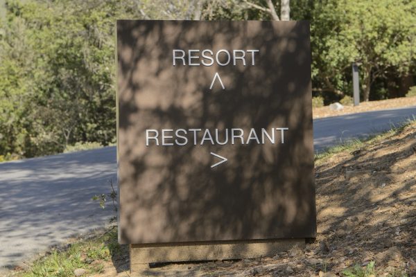 Ventana Big Sur - Monterey Signs